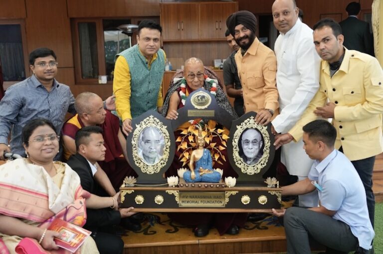 Dalai Lama honoured with P.V. Narasimha Rao Memorial Award - Phayul
